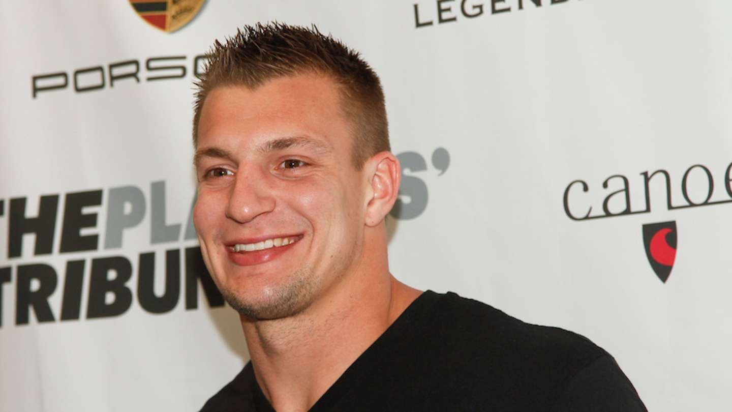 Rob Gronkowski says he hasn't finished reading his own book - Sports ...