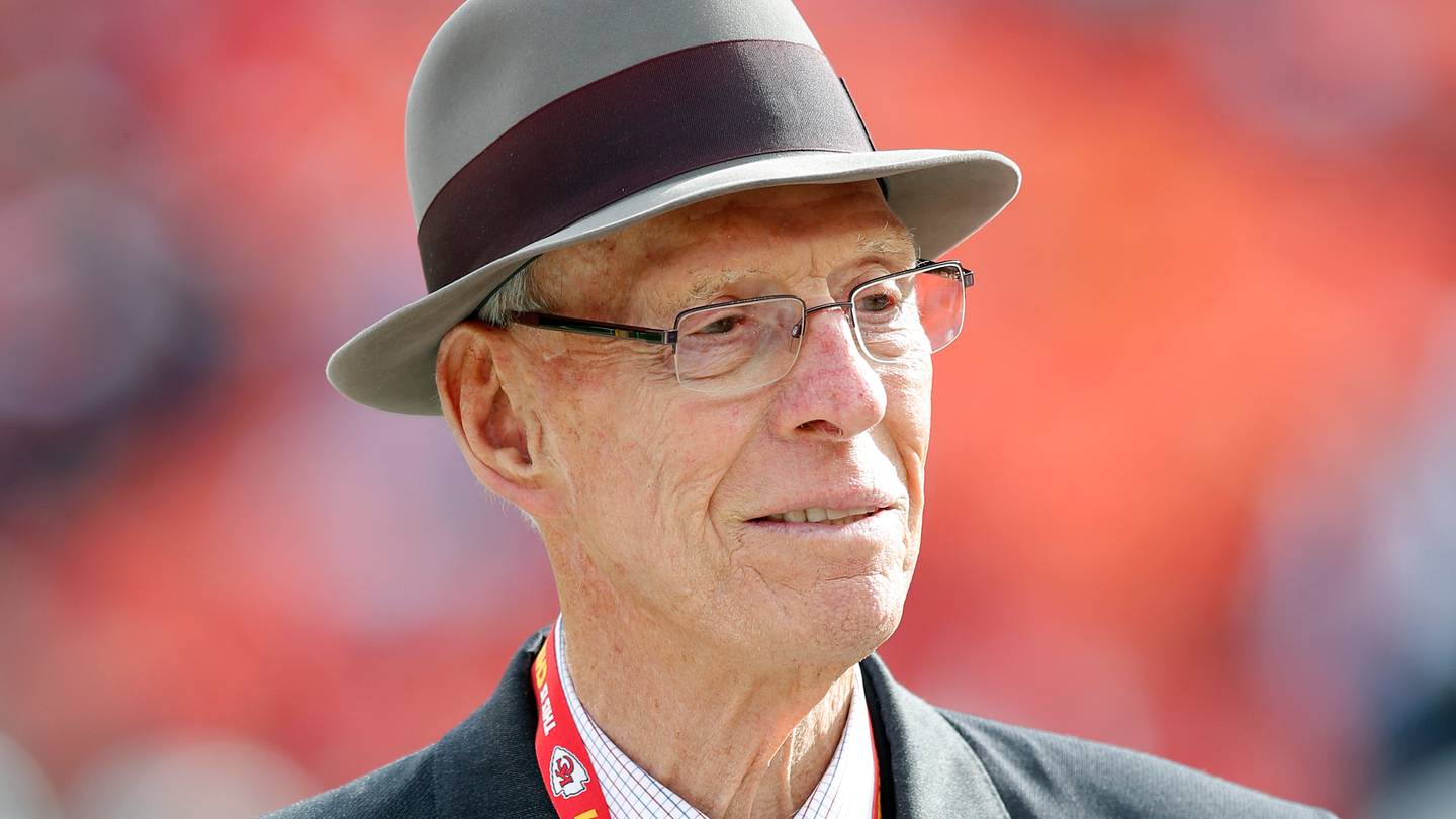 Longtime Chiefs executive Steadman dies at 86 - Sports Illustrated