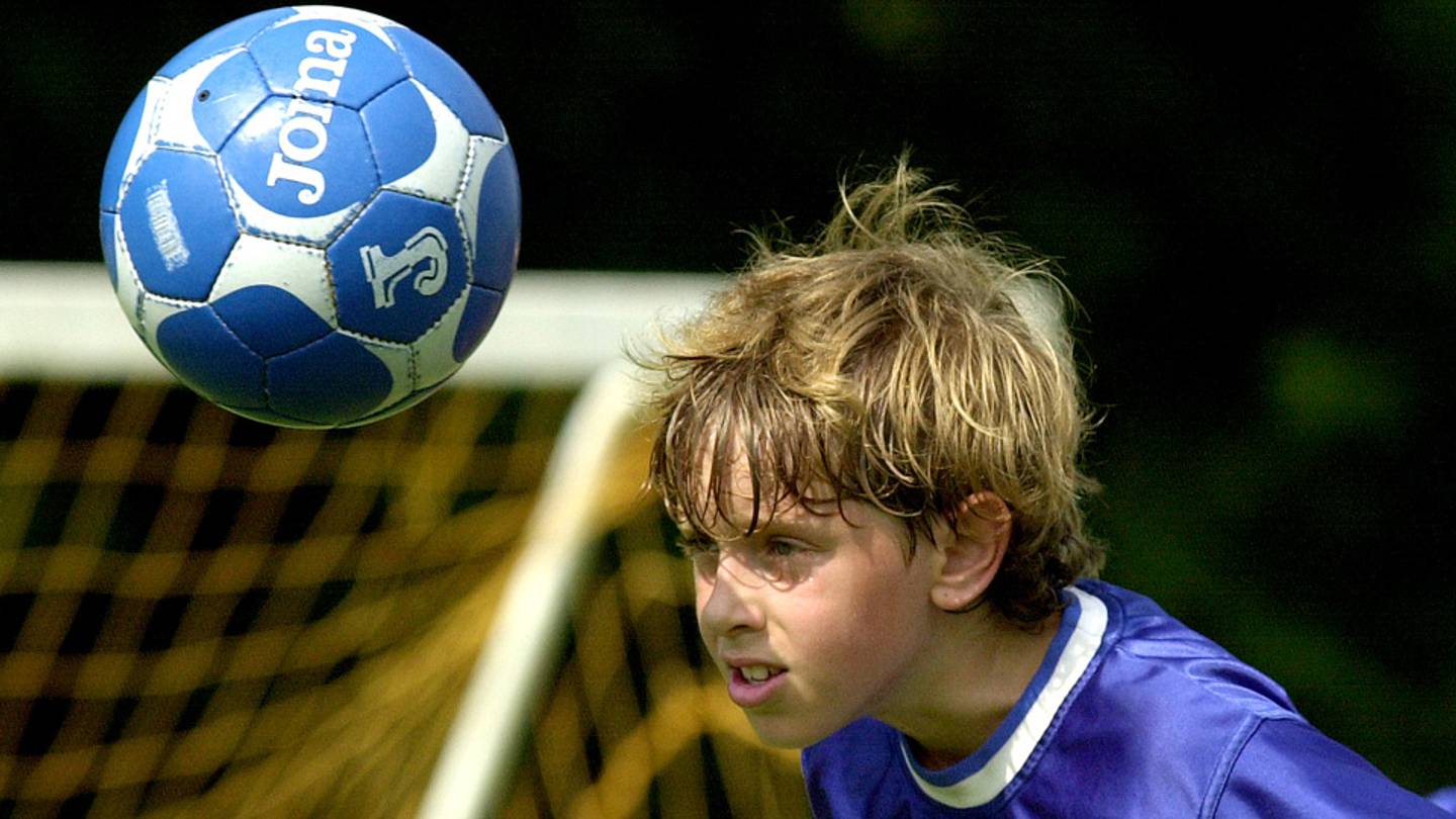 Q&A: Dr. Robert Cantu on new U.S. Soccer youth heading, safety ...