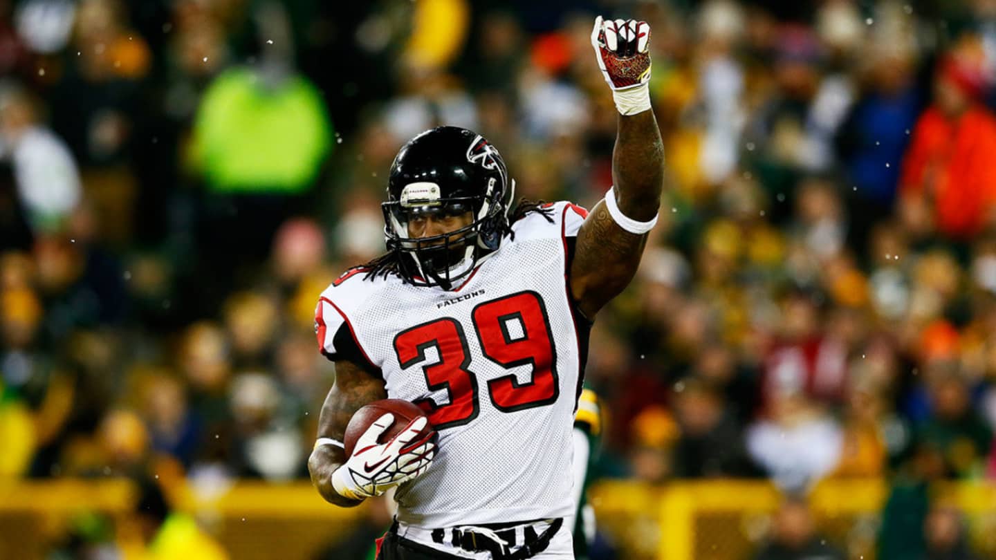 New England Patriots: Steven Jackson joins depleted backfield - Sports ...
