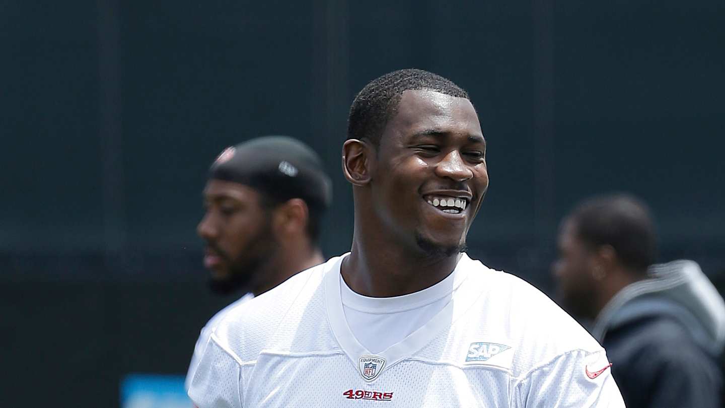 Raiders sign troubled pass rusher Aldon Smith - Sports Illustrated