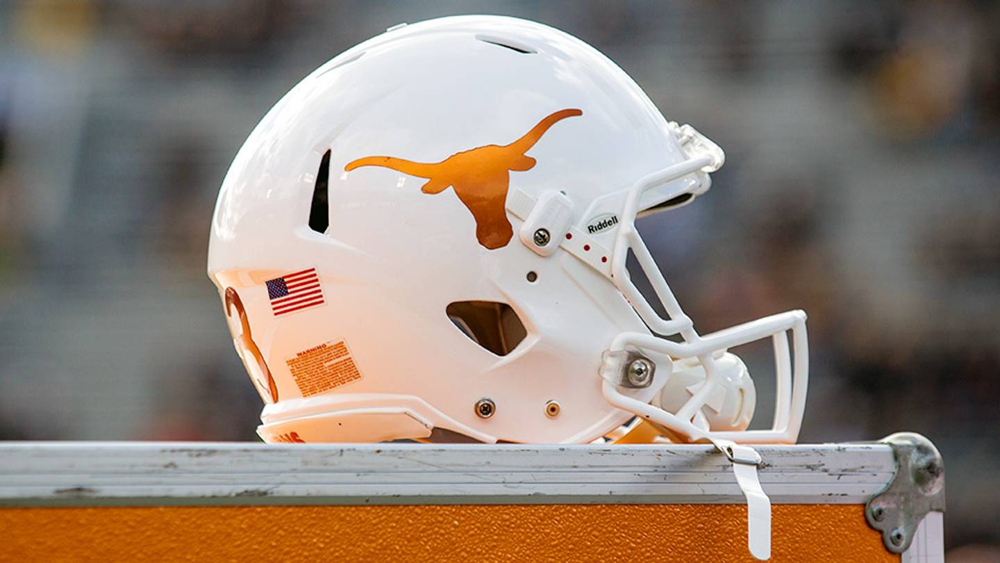 Texas football: Sterlin Gilbert to become offensive coordinator ...