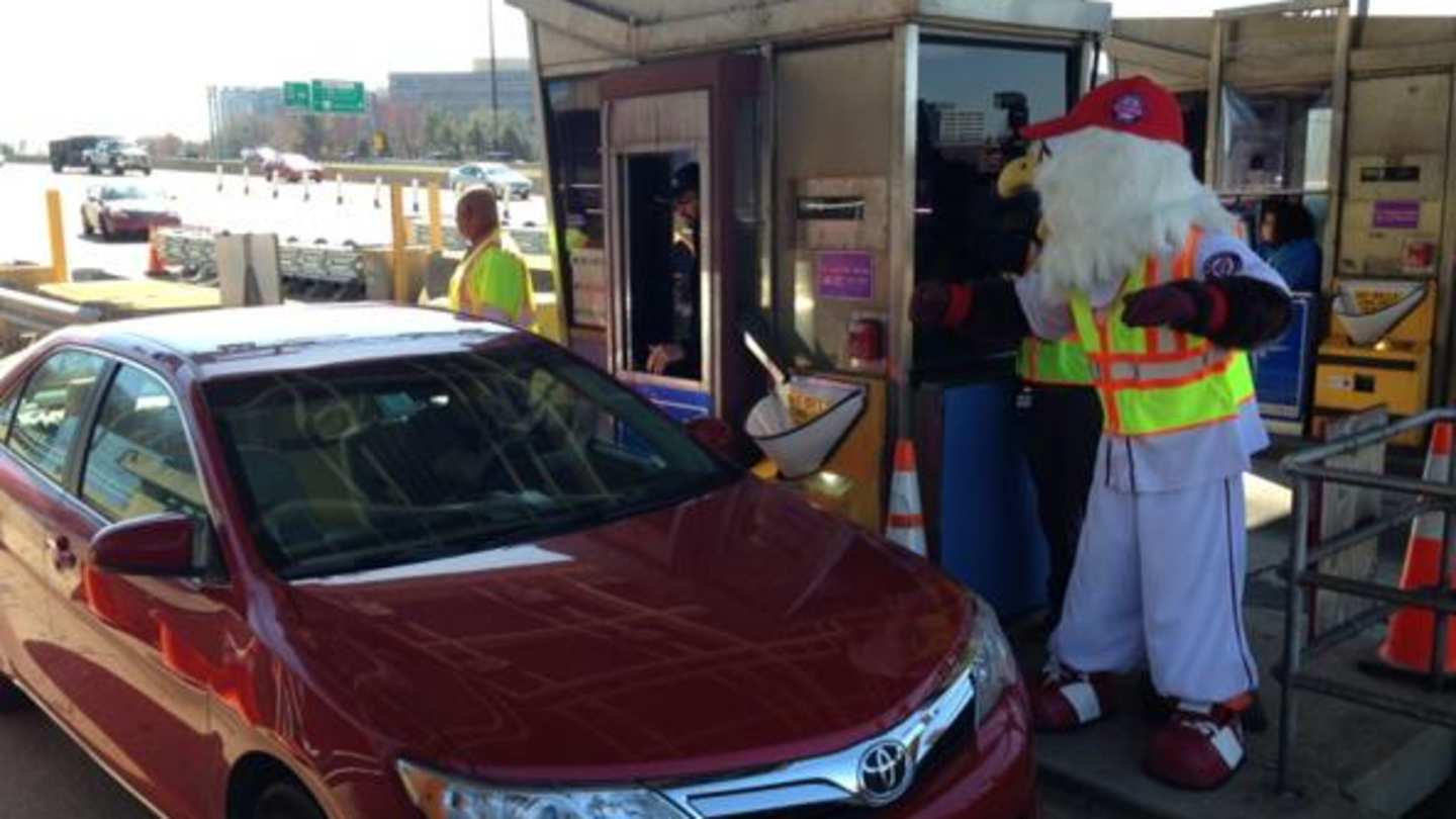 Washington Nationals mascot pays drivers' highway tolls - Sports ...