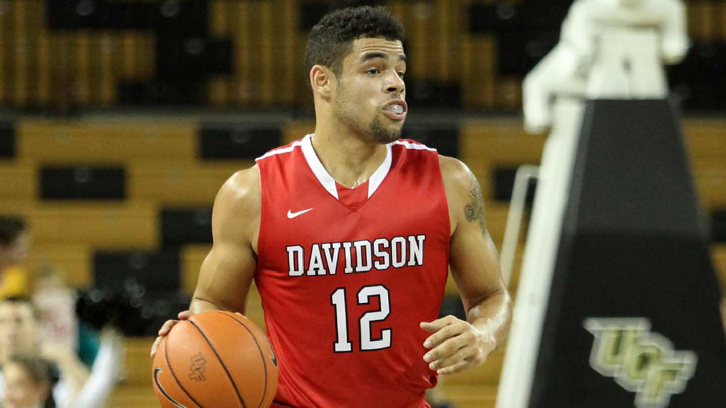 Davidson guard Jack Gibbs suffered slight meniscus tear - Sports ...