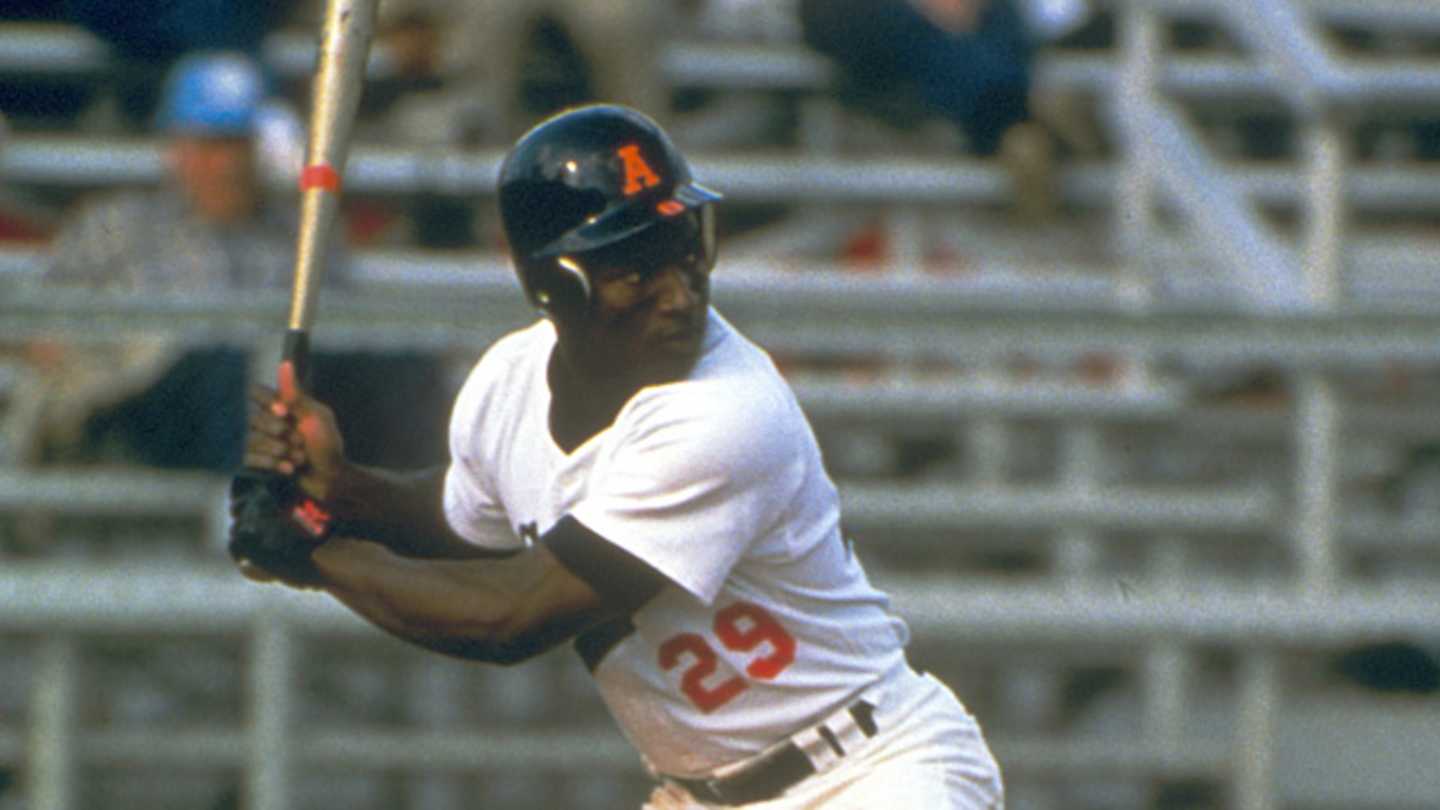 Classic Photos of Bo Jackson - Sports Illustrated