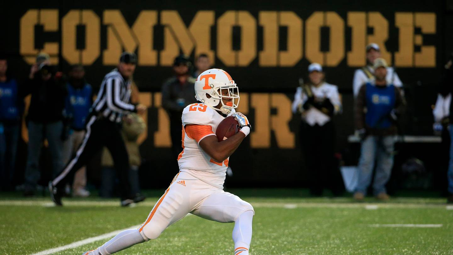 Tennessee's Berry emerges as nation's top kickoff returner - Sports ...