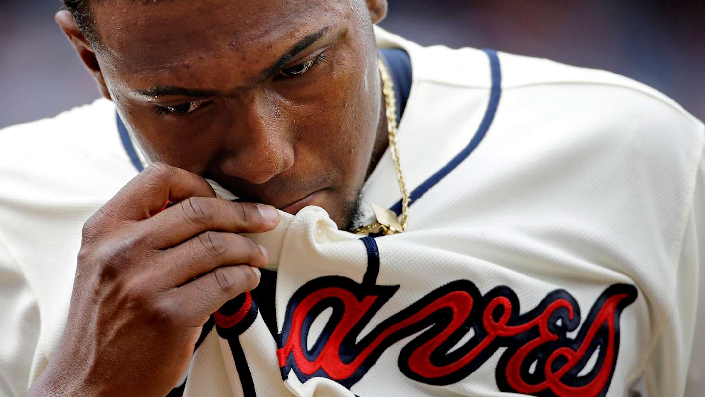 Pierzynski delivers in 9th, Braves beat Phillies 2-1 - Sports Illustrated