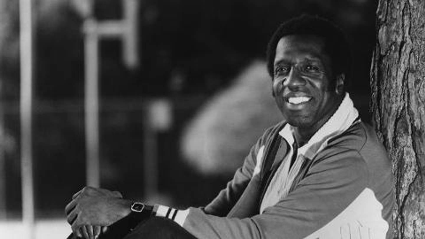 Harlem Globetrotters legend Meadowlark Lemon dies at 83 - Sports ...