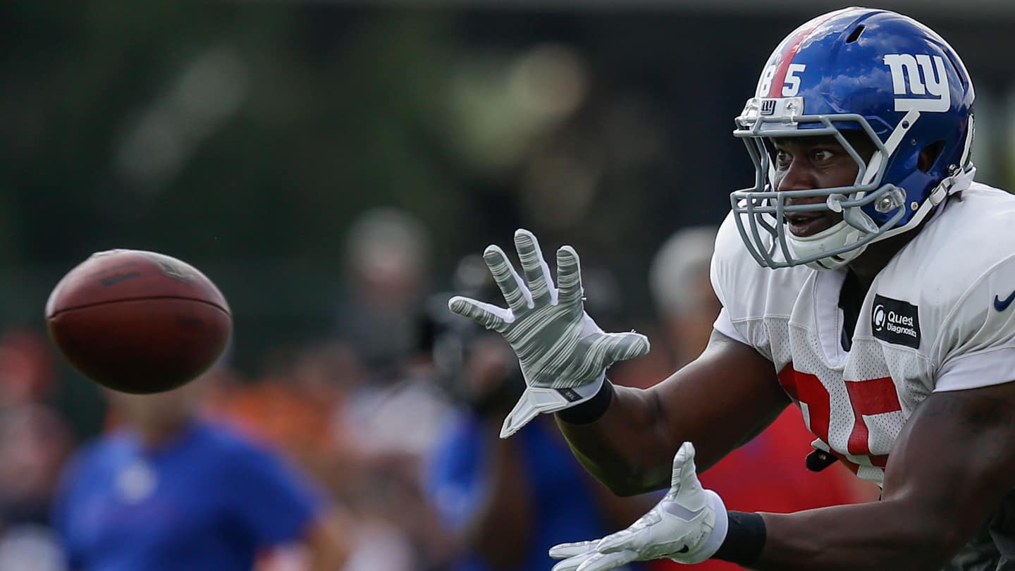 Giants tight end Daniel Fells out of hospital after MRSA - Sports ...