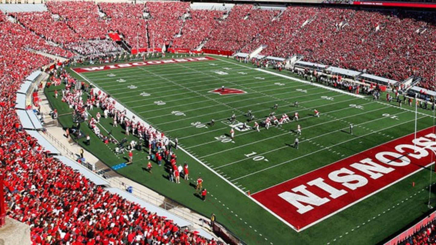 Ten college football concession stand food items to try in the 2015 ...