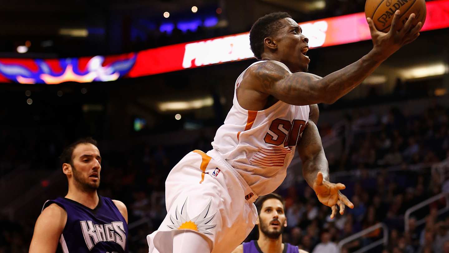 Eric Bledsoe scores 19, balanced Suns rout Kings 118-97 - Sports ...