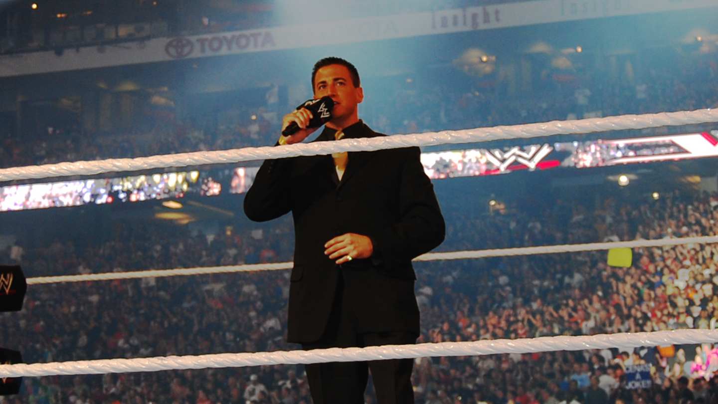 WWE Justin Roberts announcer writing book - Sports Illustrated