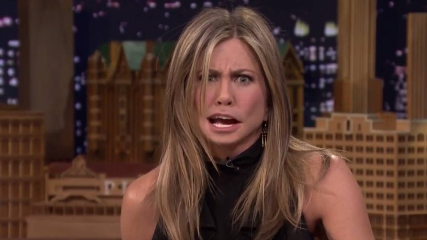 Super Bowl: Jennifer Aniston, Jimmy Fallon talk Seahawks Patriots ...