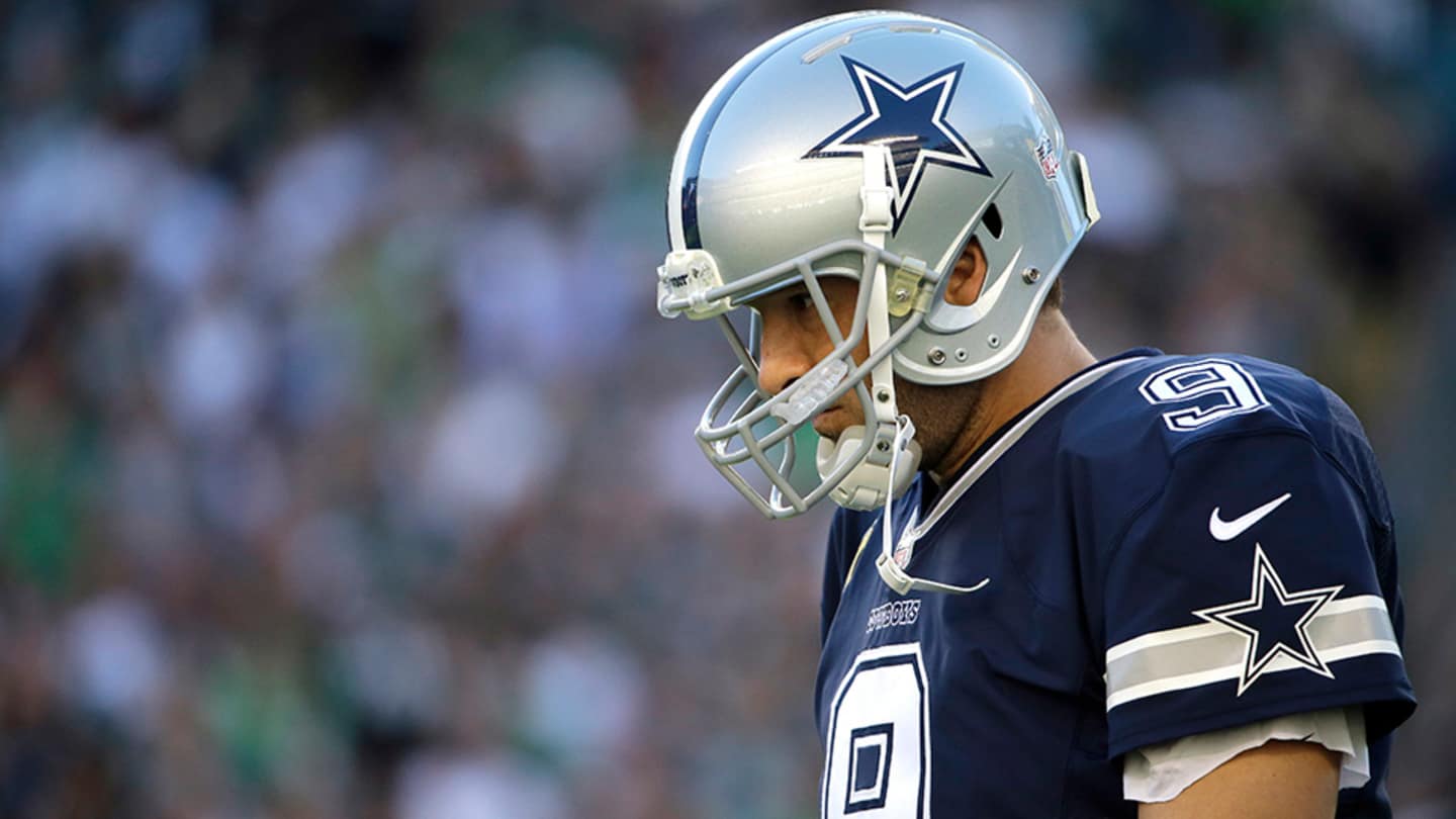 Tony Romo injury: Dallas Cowboys QB fractures collarbone - Sports ...