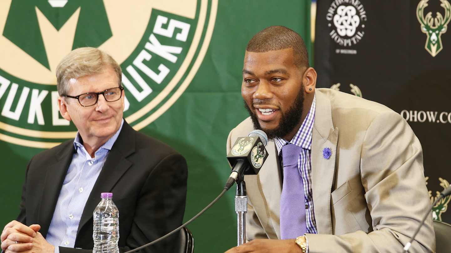 Milwaukee Bucks extend contract of GM John Hammond - Sports Illustrated