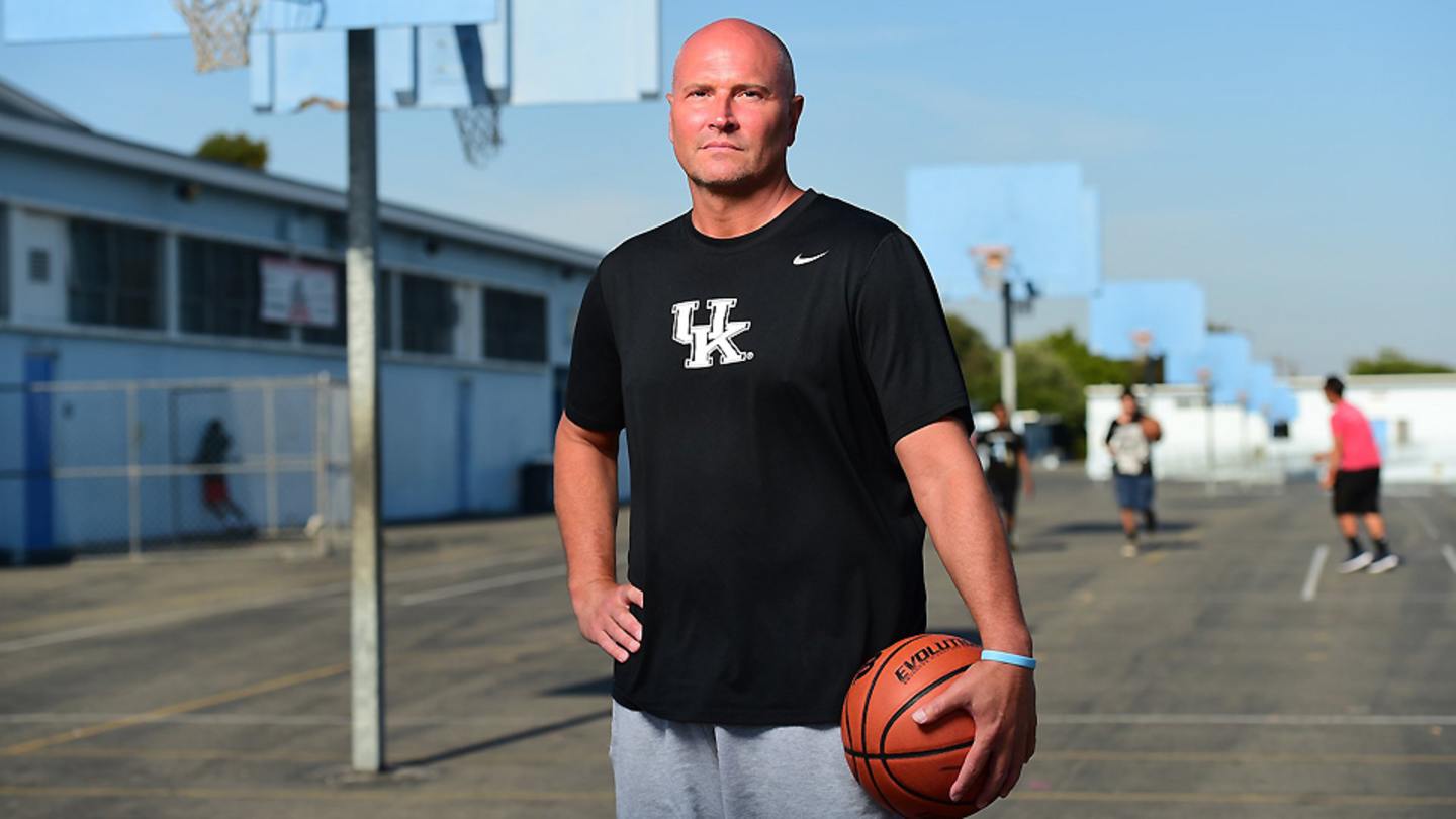 Former Kentucky and NBA star Rex Chapman trying to rebuild his life ...