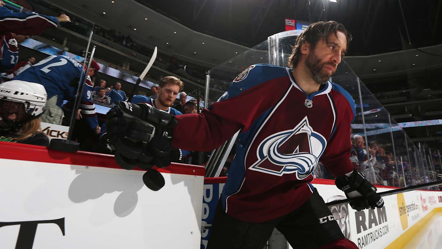 Boston Bruins, Colorado Avalanche swap Jordan Caron, Max Talbot ...