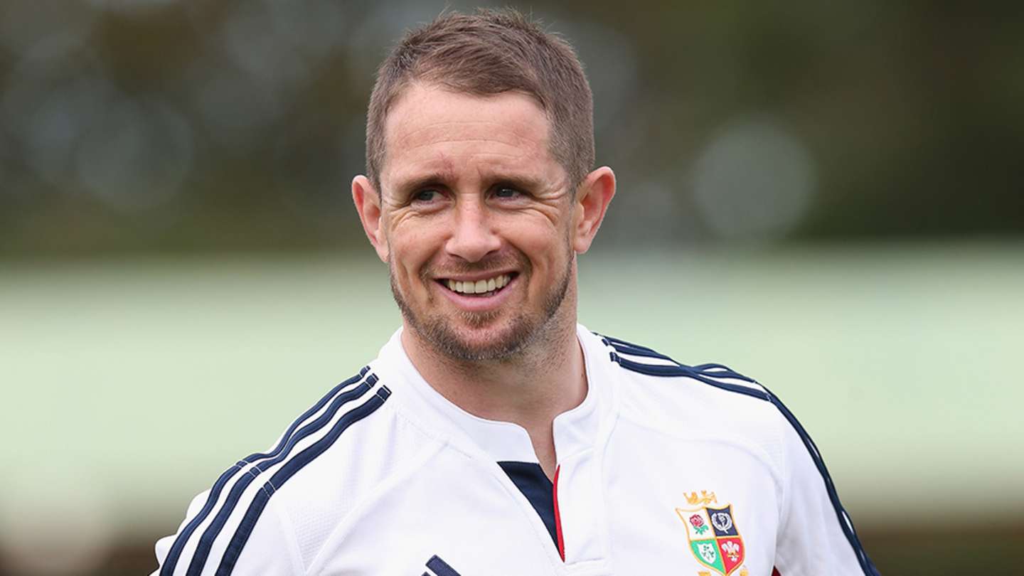 Rugby World Cup: Japanese fan meets Shane Williams (video) - Sports ...