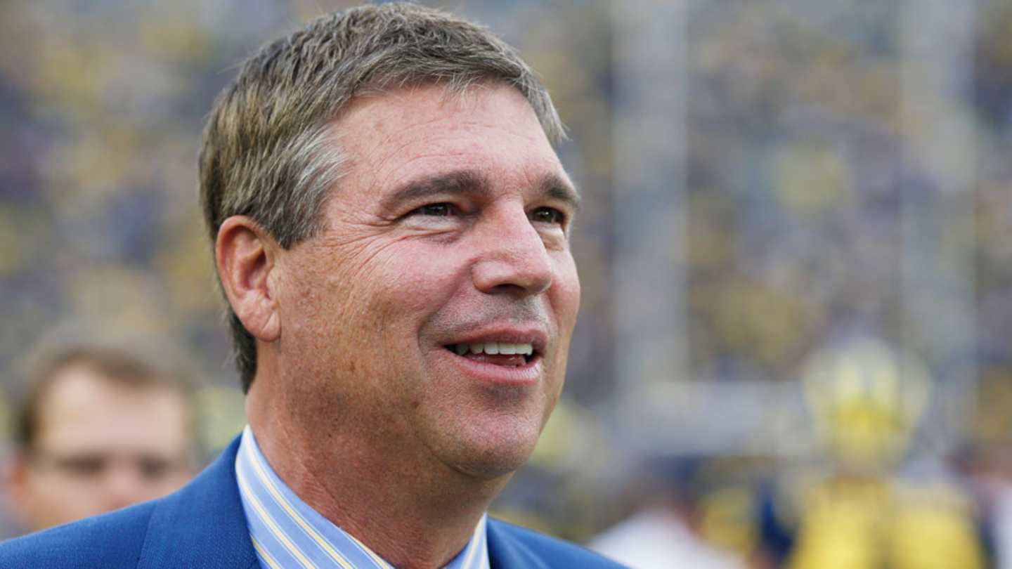 Michigan AD Dave Brandon: I don't think Brady Hoke deserves any blame ...