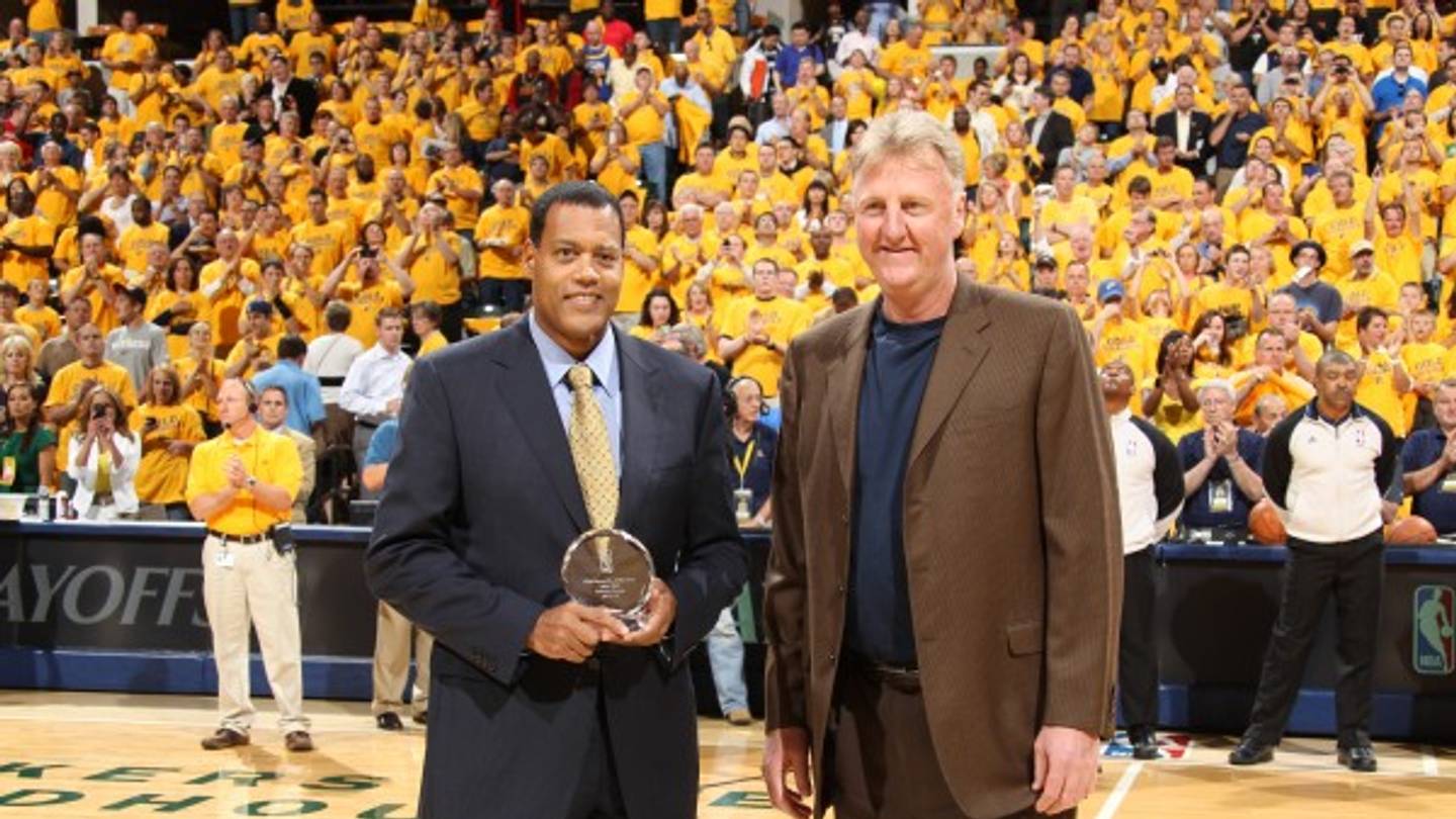 Report: Pistons to interview Stu Jackson for GM role - Sports Illustrated
