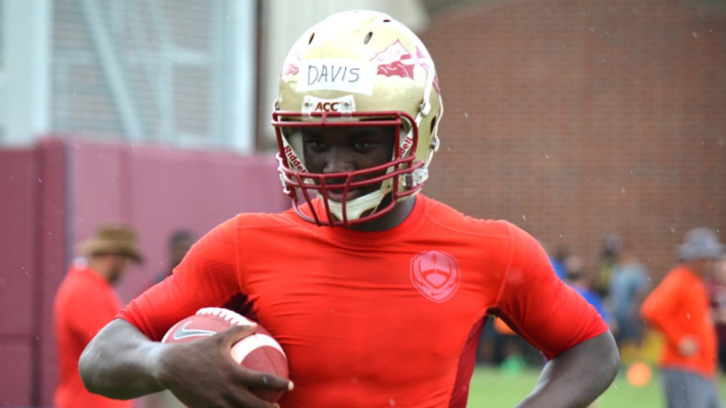 Four-star receiver Drake Davis chooses soccer over football - Sports ...