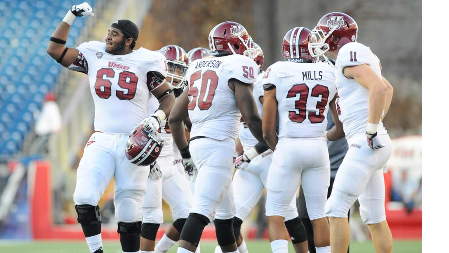 UMass names Blake Frohnapfel starting quarterback - Sports Illustrated