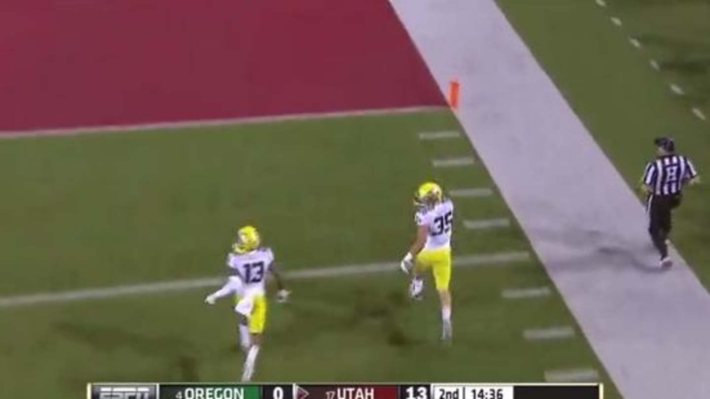 Utah Utes WR Kaelin Clay drops ball on goal line, Oregon Ducks return ...