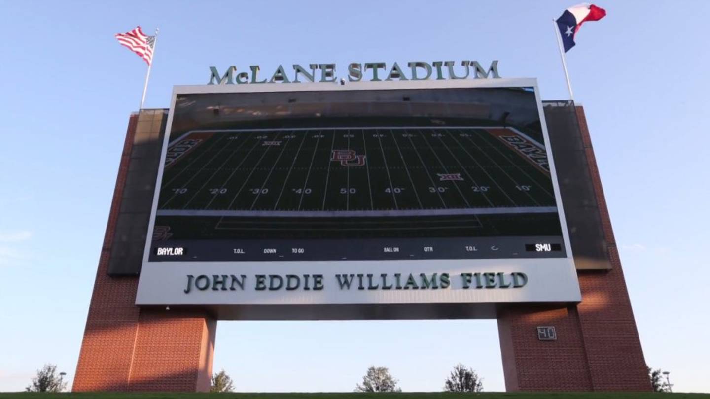 Baylor's McLane Stadium is built in just over 2 minutes through time ...
