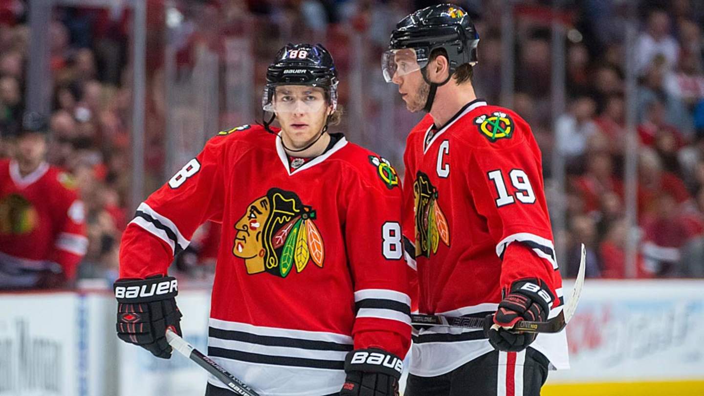 Top Line: Kane and Toews deals close; why RFAs won't get offers; more ...