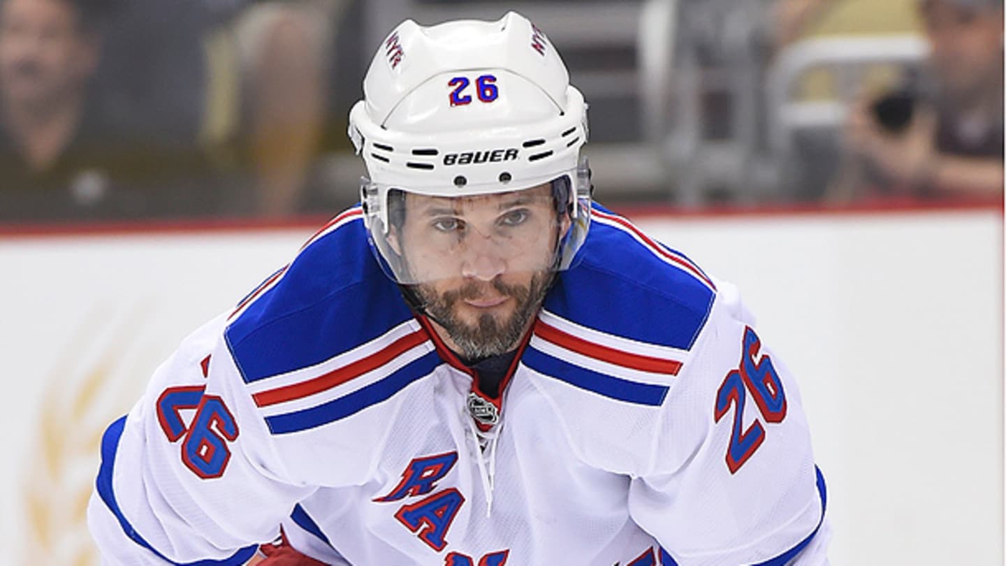 Top Line: The last of Corsi; Rangers win one for Martin St. Louis; more ...