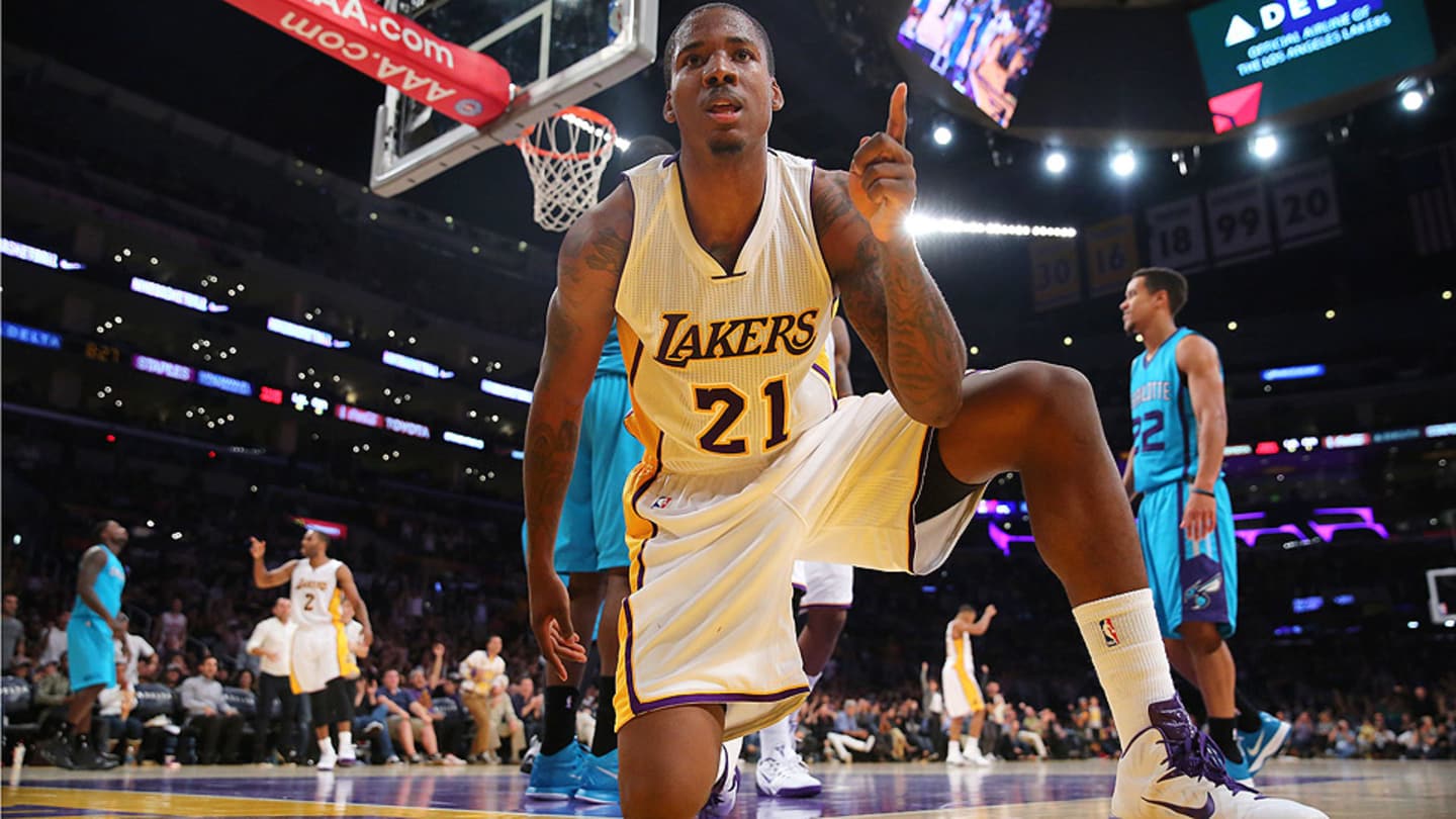 Lakers' Ed Davis fires back at Charles Barkley over 'fasting' comments - Sports Illustrated
