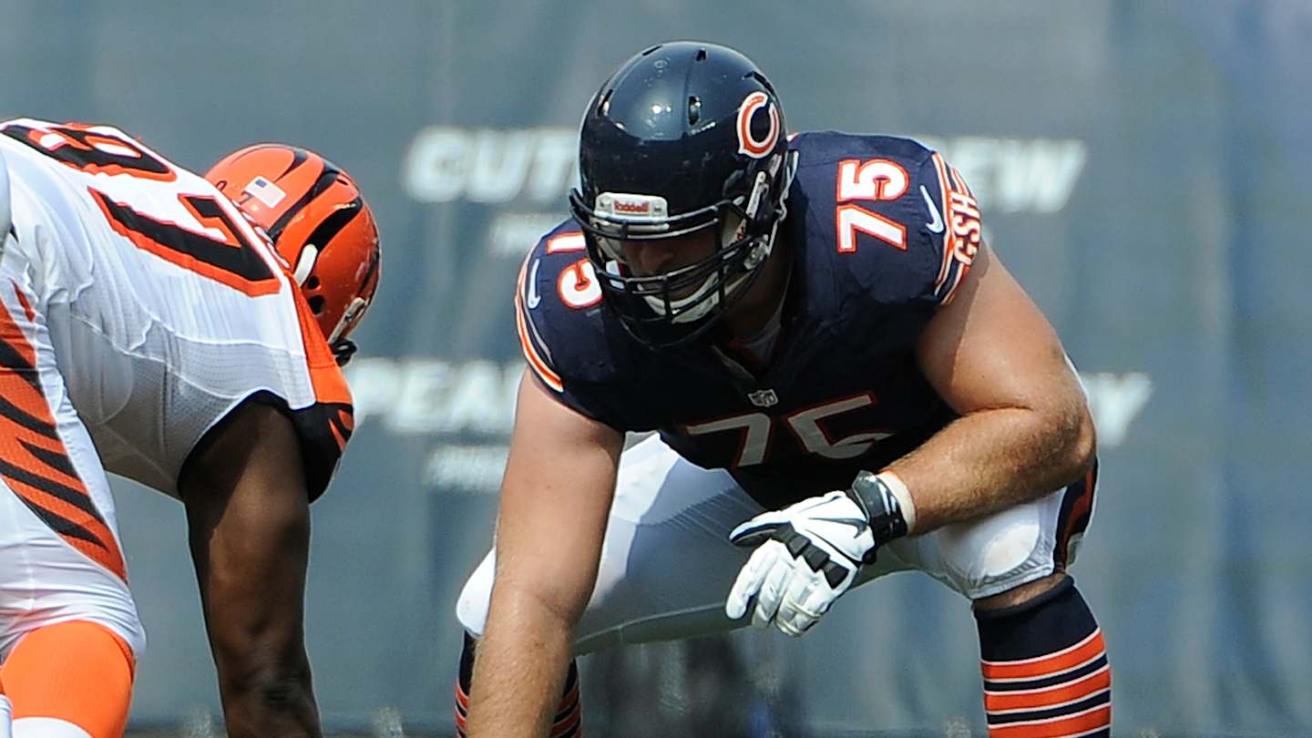 Report: Chicago Bears guard Kyle Long has viral infection, out for ...