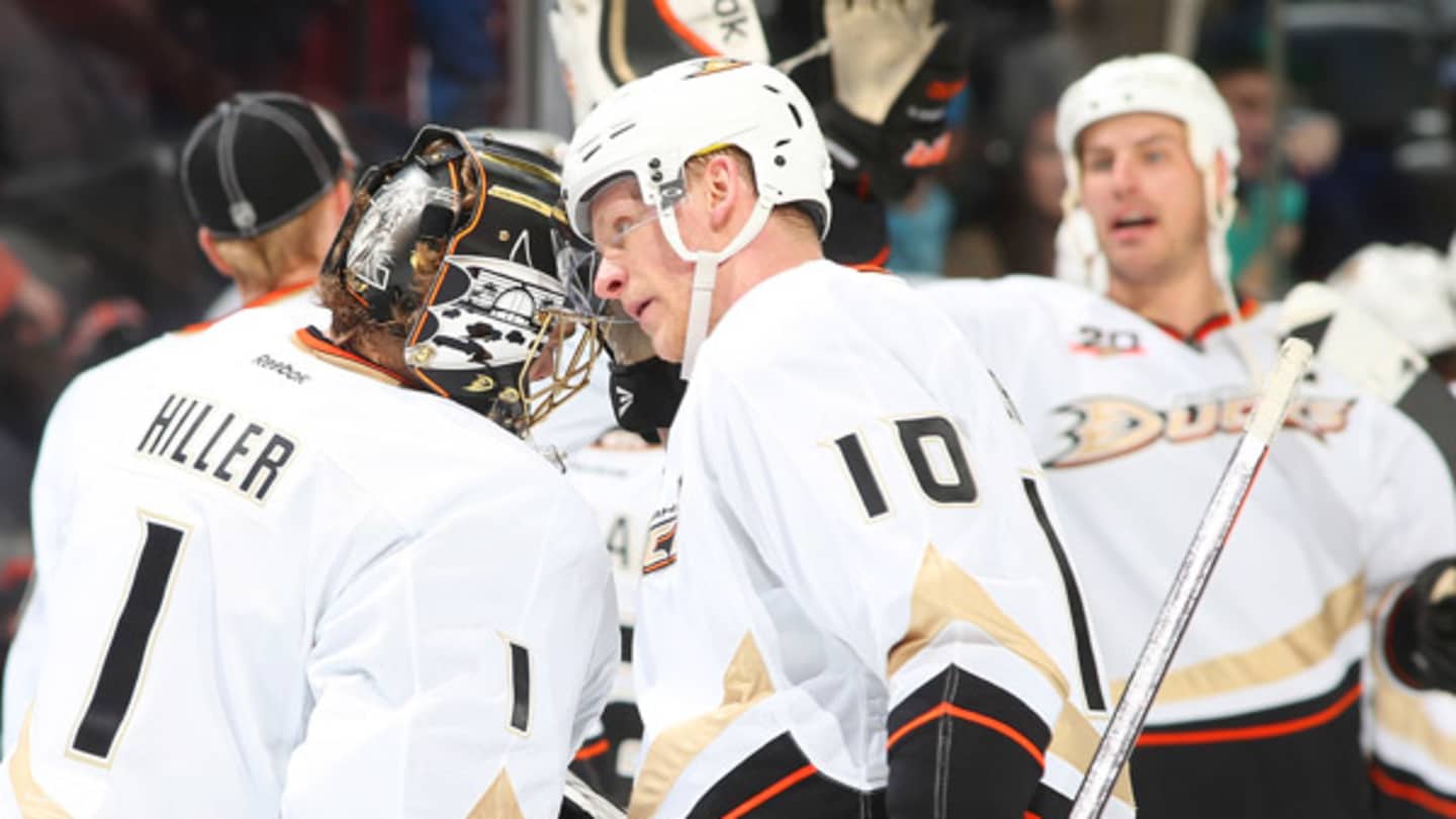 Ducks score six goals in 2nd period to beat Avs in wild game - Sports ...