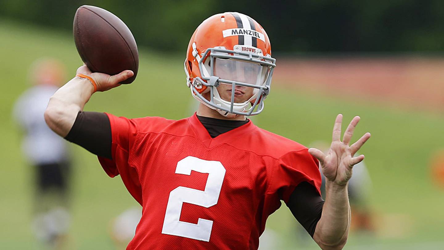 Cleveland Browns to unveil live bulldog mascot named "Swagger" - Sports ...