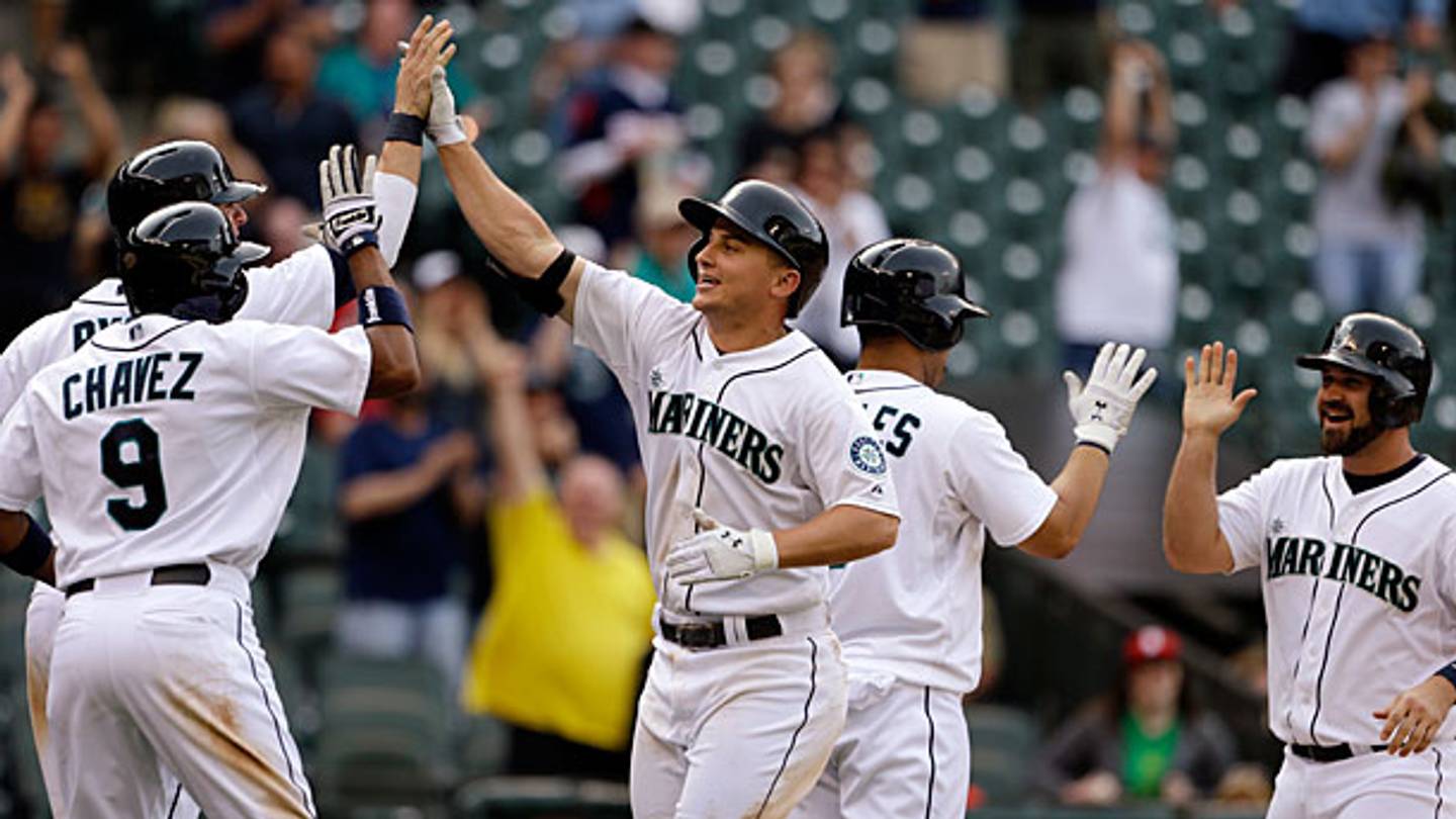 Watch: White Sox beat Mariners in wild (rallies!), historic (Kyle ...