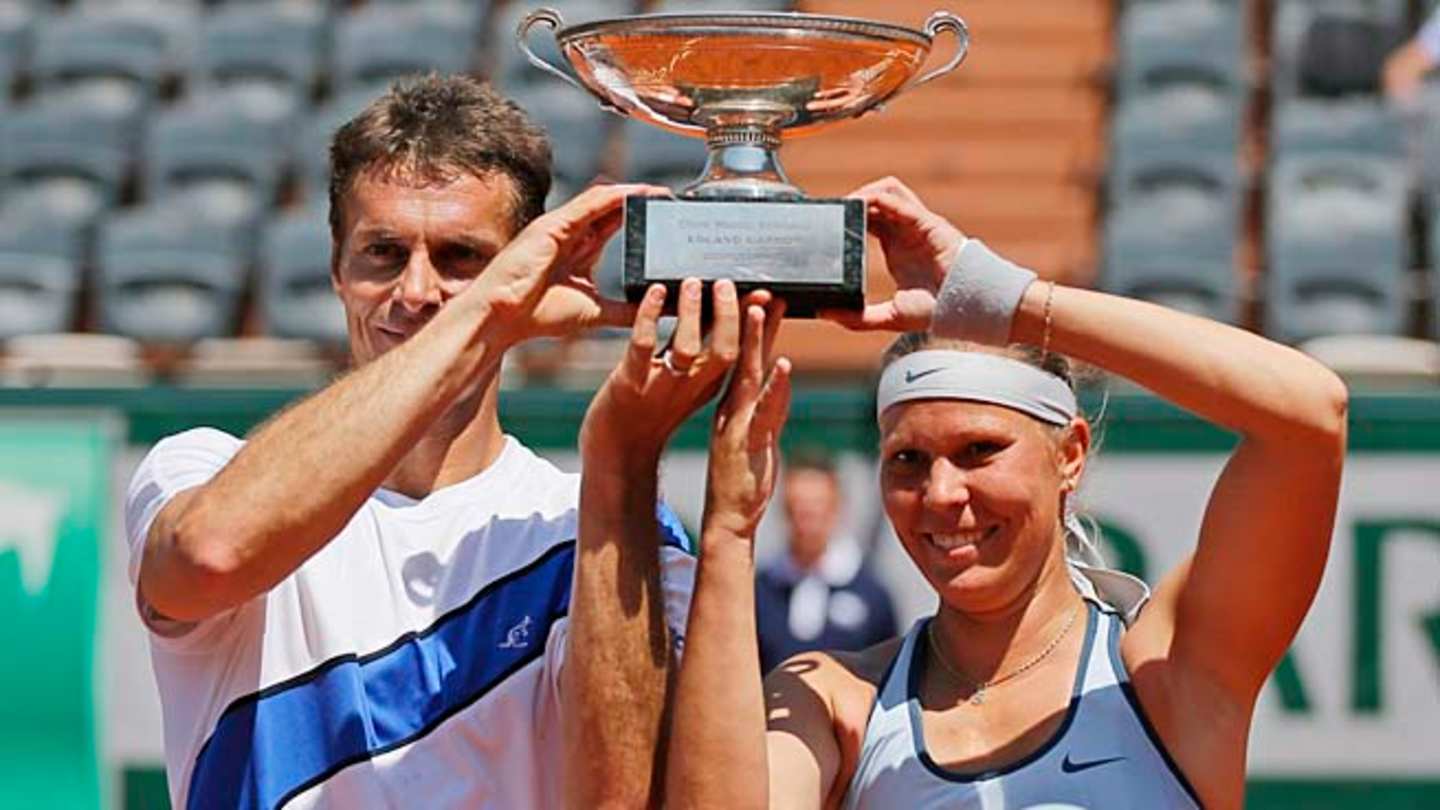 Lucie Hradecka, Frantisek Cermak win French Open mixed doubles - Sports ...
