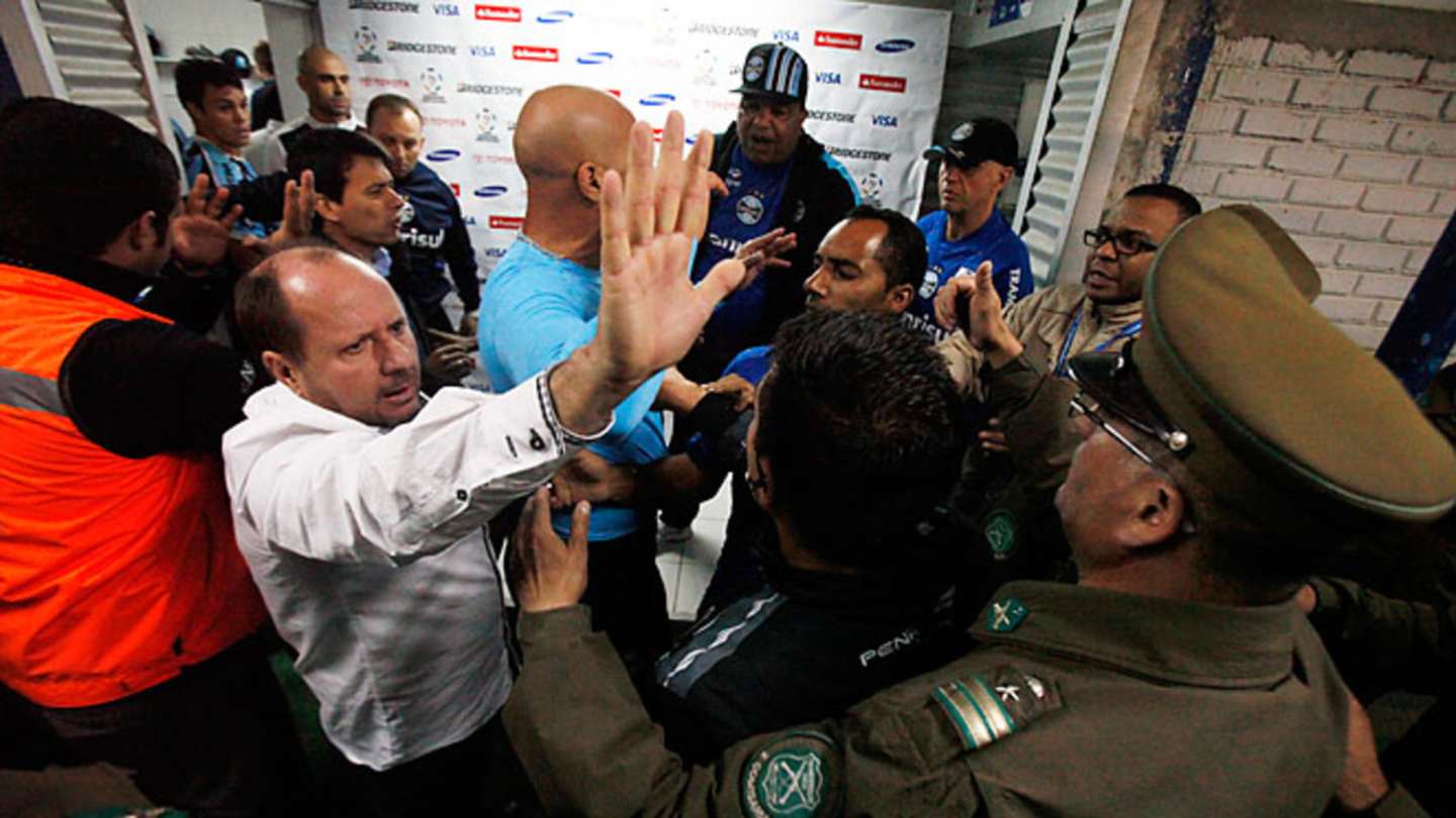 Large riot erupts after Copa Libertadores match in Chile - Sports ...