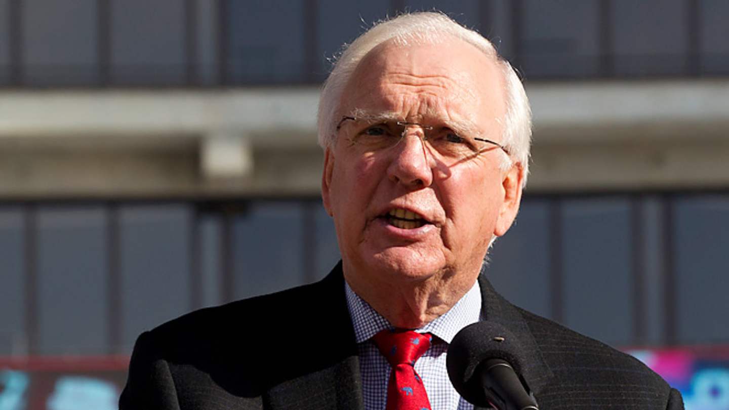 Mal Moore resigns as Alabama AD, citing health concerns - Sports ...