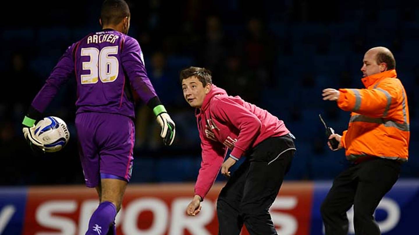 Goalkeeper attacked by fan in England's 4th tier - Sports Illustrated