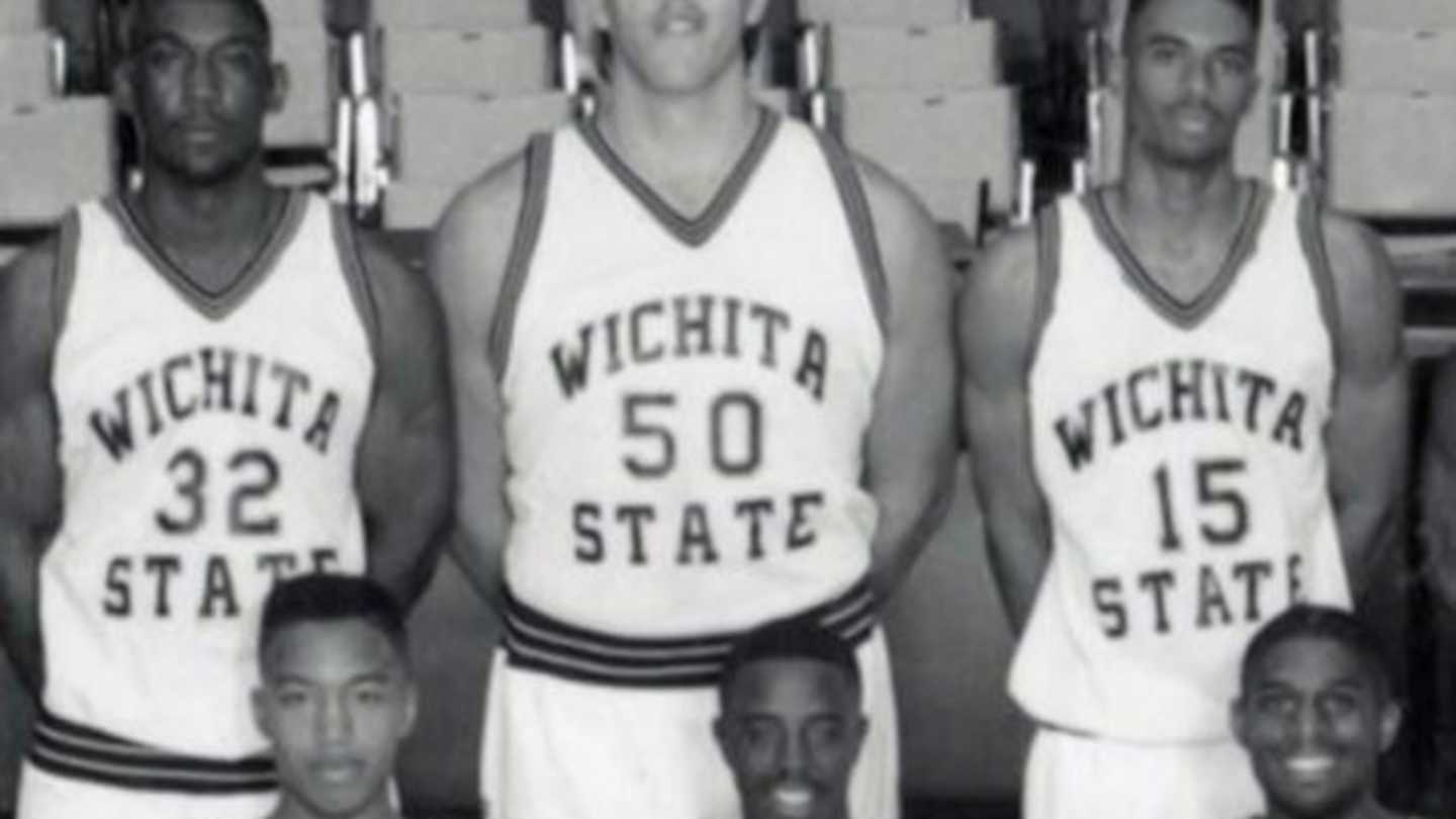 Before He Was A WWE Champion, The Big Show Was A Wichita State Shocker ...