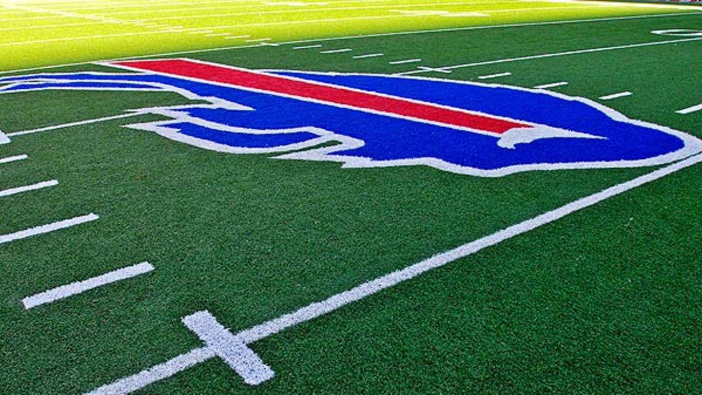 Fan falls from upper deck of Ralph Wilson Stadium during Bills-Jets ...