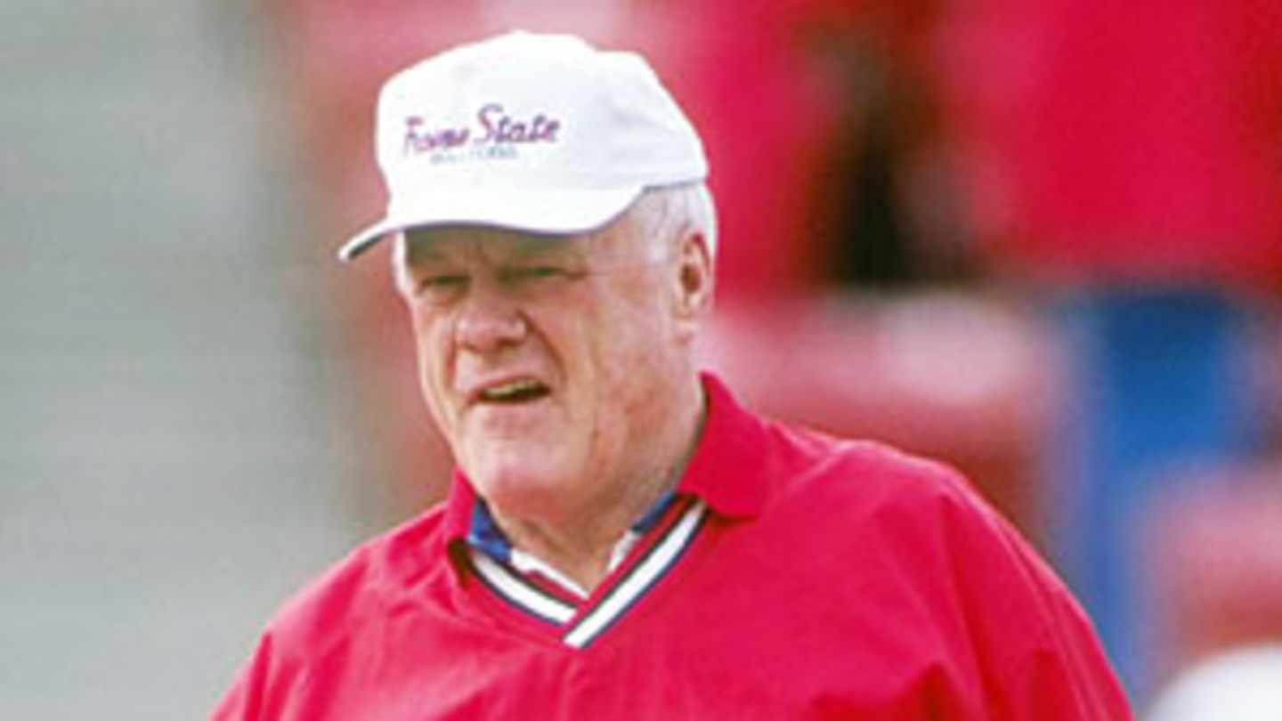 Longtime Fresno State coach Jim Sweeney dies at 83 - Sports Illustrated