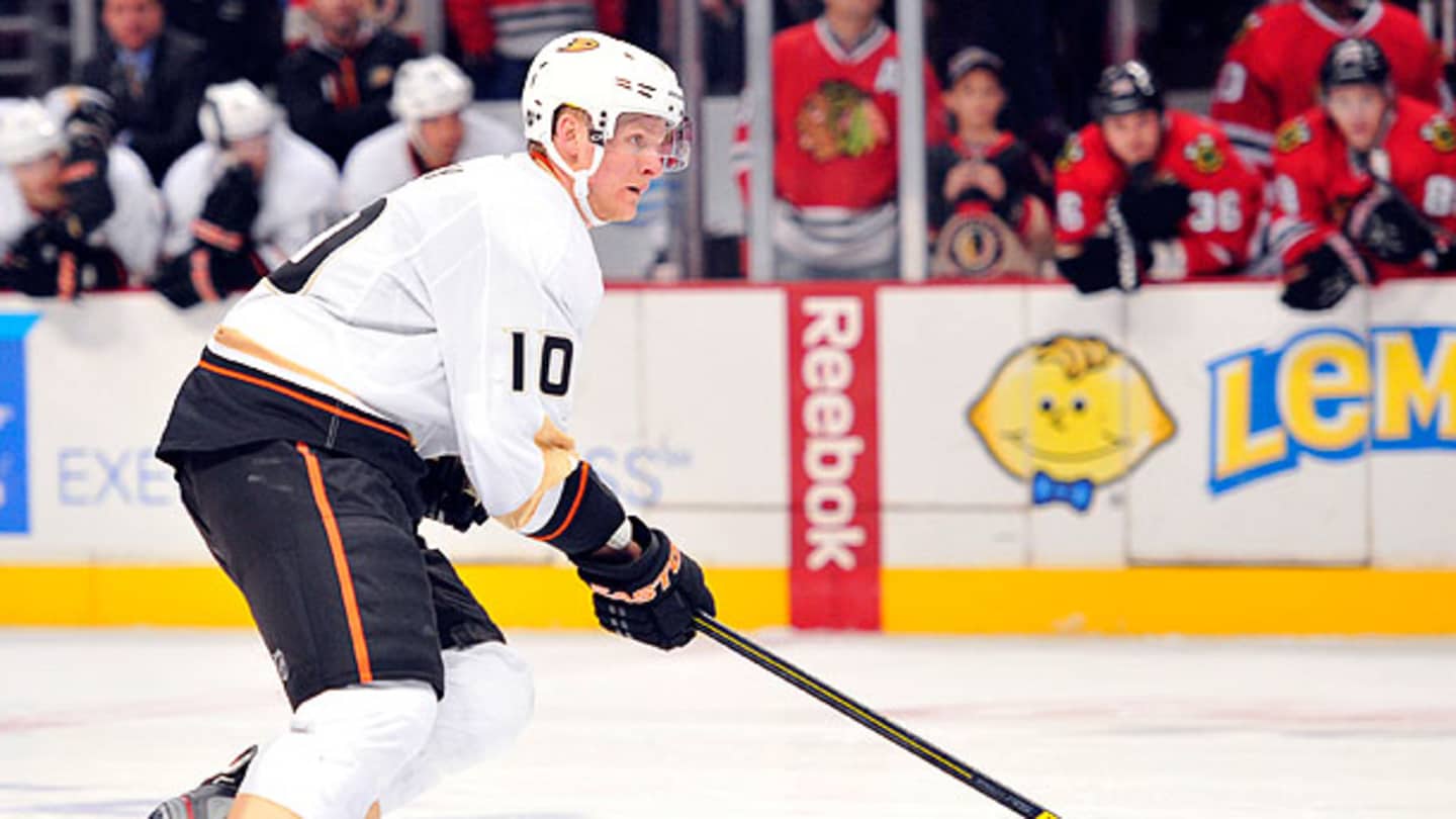 Late-night surprise: Corey Perry re-ups with Ducks for 8 years, $69 ...