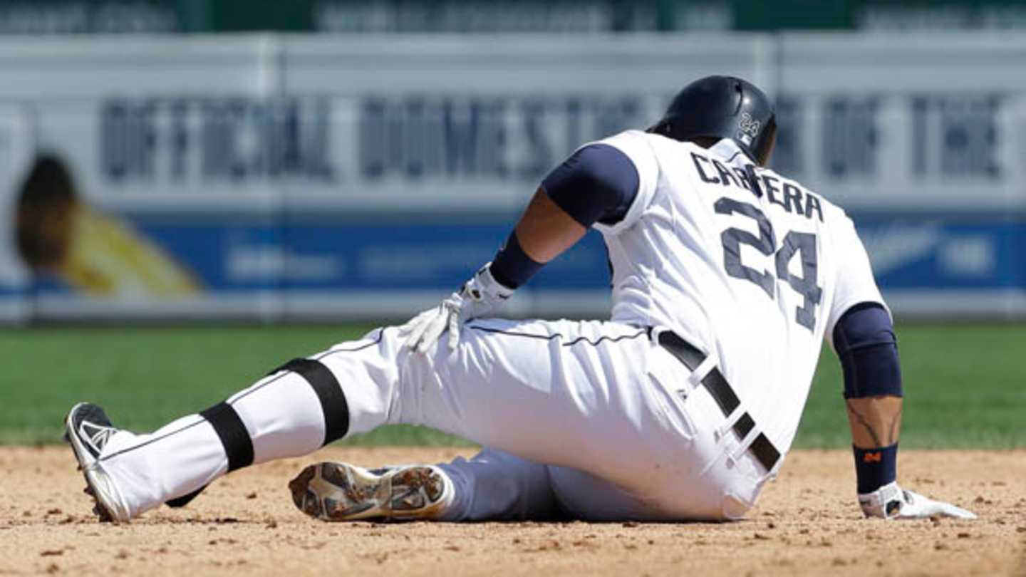 Tigers slugger Miguel Cabrera leaves game after apparent injury ...