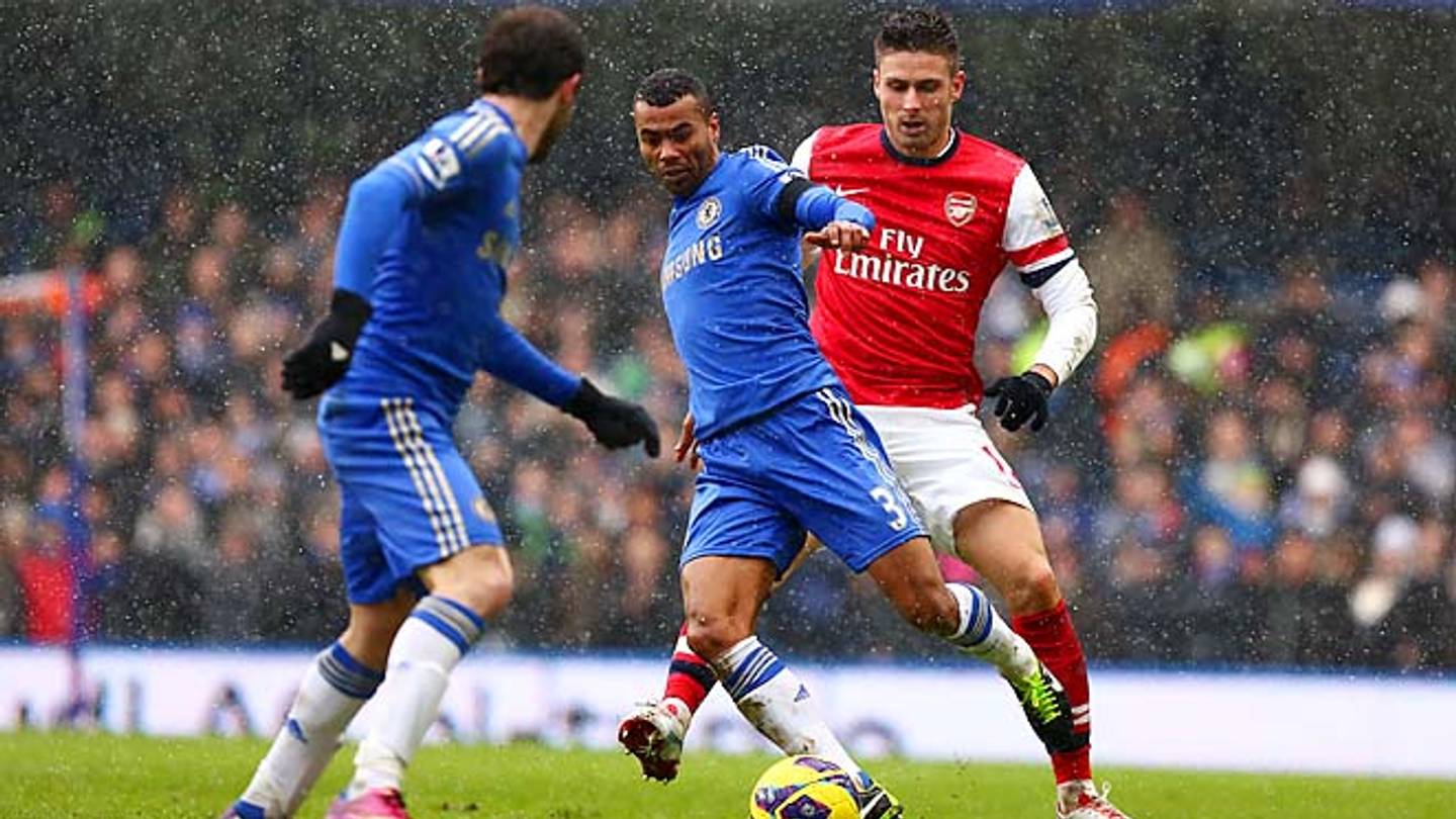 Chelsea defender Ashley Cole signs contract extension - Sports Illustrated