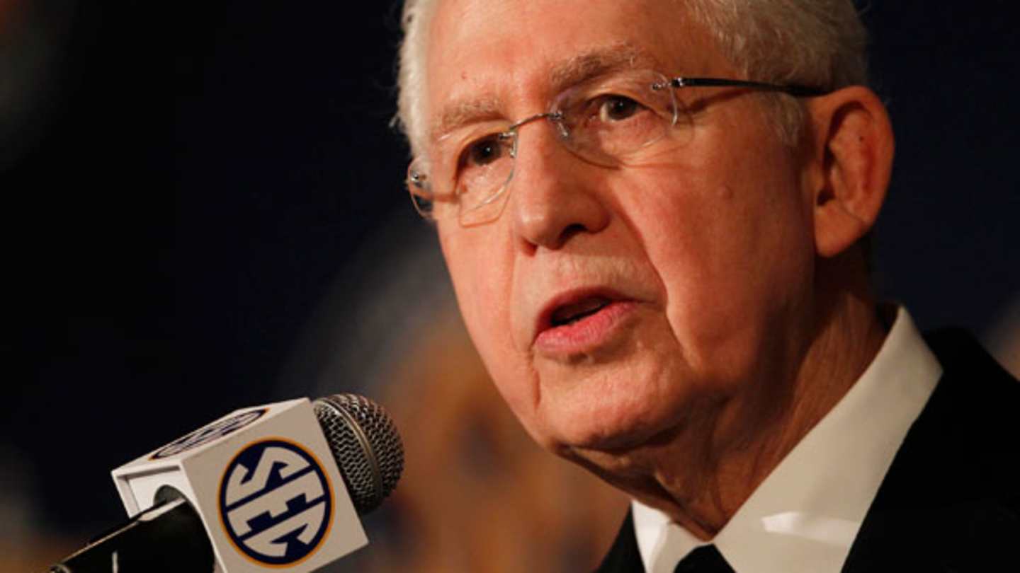 SEC commissioner Mike Slive: NCAA rules regarding agents are 'part of ...