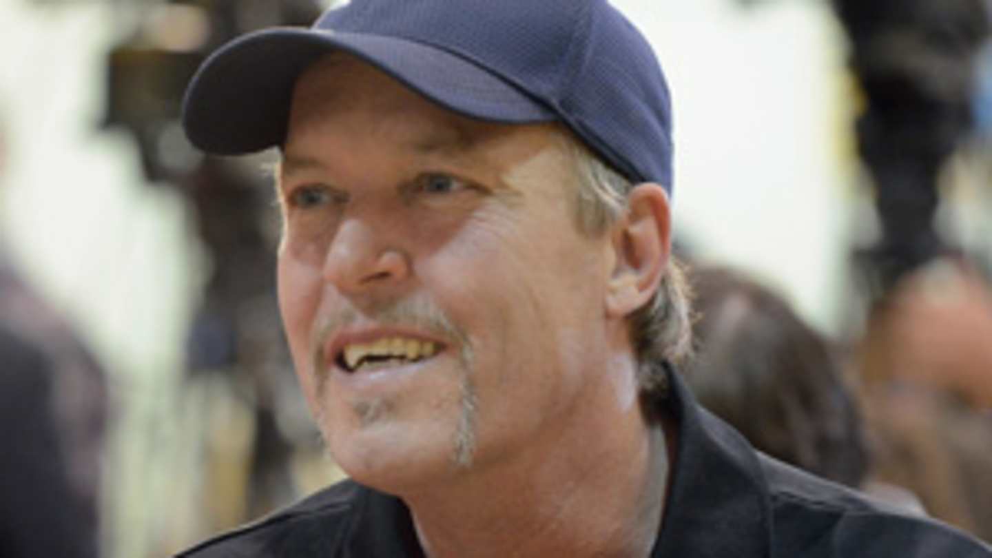 Court Vision: Lakers' Jim Buss tries not to panic - Sports Illustrated