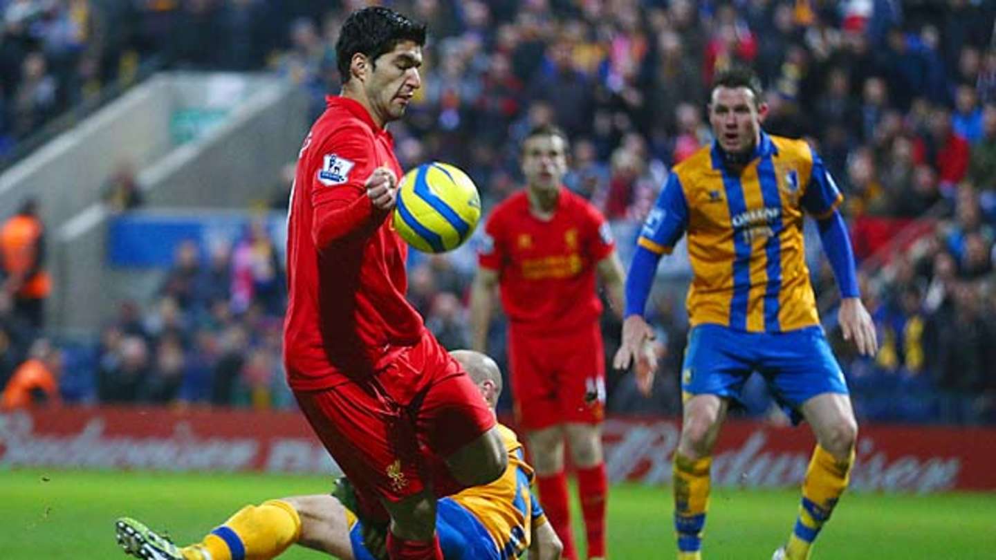 Suarez's handball helps Liverpool win in FA Cup - Sports Illustrated