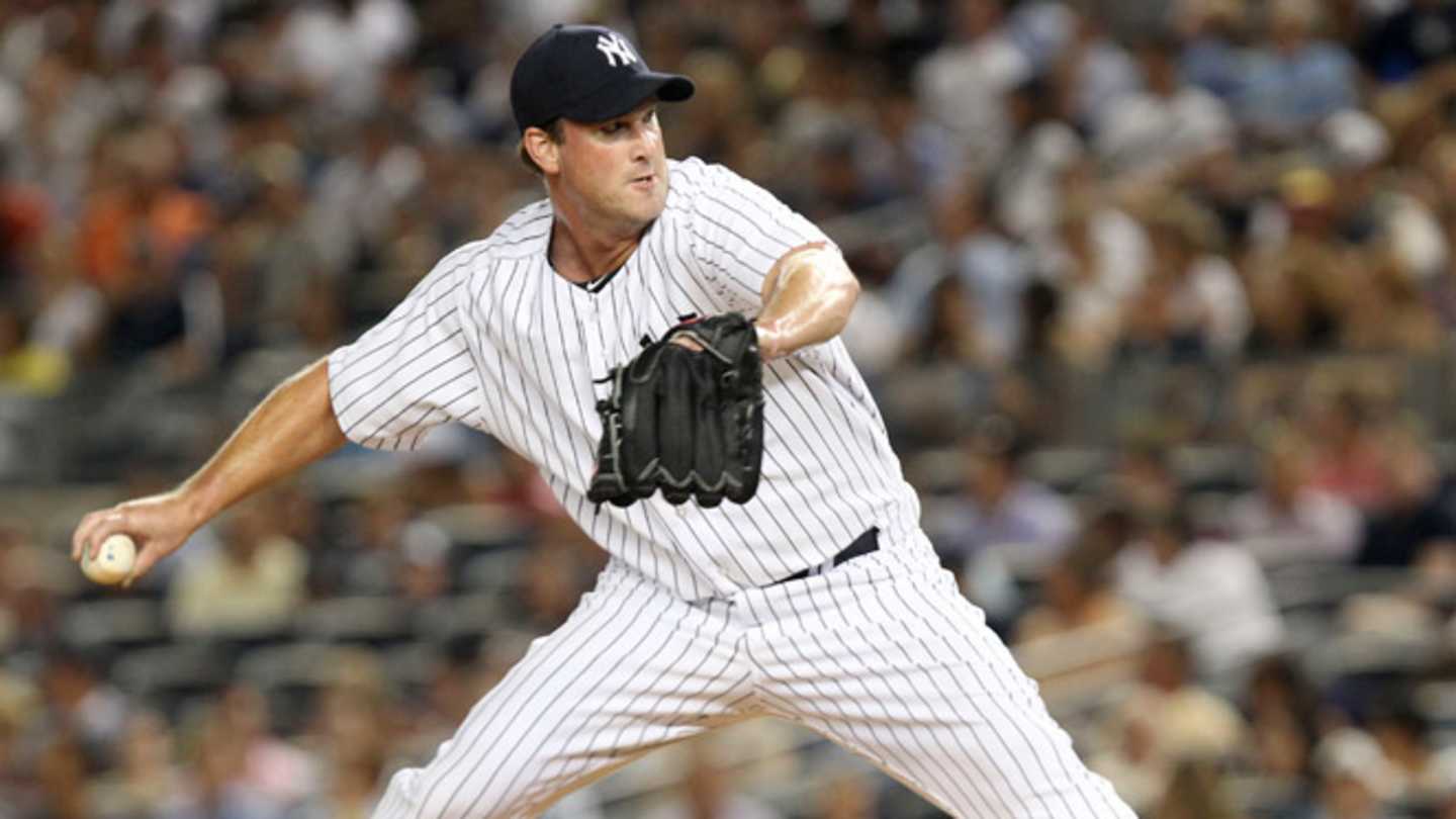 Rangers sign Derek Lowe to Minor League contract - Sports Illustrated