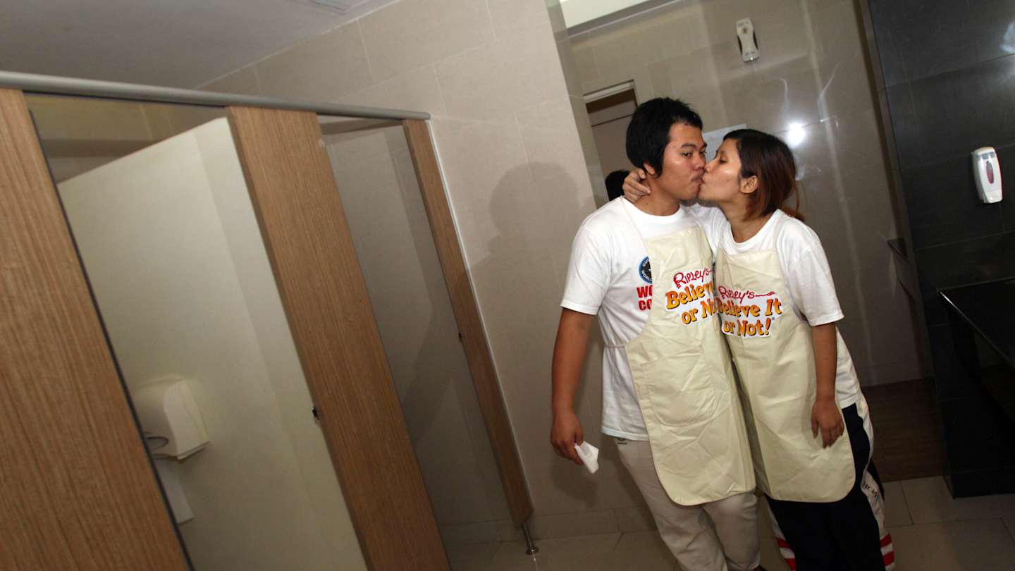 Six Incredible Photos From The World's Longest Continuous Kiss ...